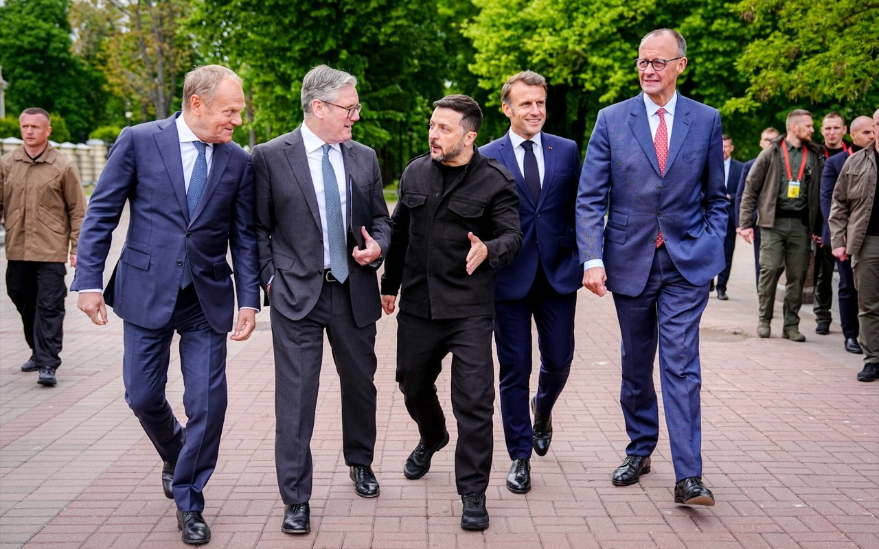 Comentarios sobre una guerra programada